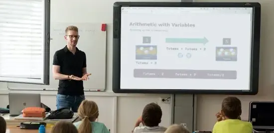 CodeCombat - Coding games to learn Python and JavaScript